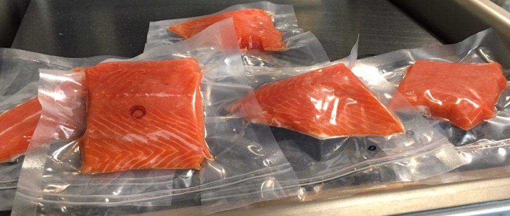 Why vacuum pack meat and fish? - Cretel